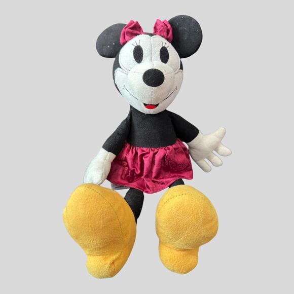 Disney | Toys | Disney Classic 4 Minnie Mouse Retro Style Plush Toy ...